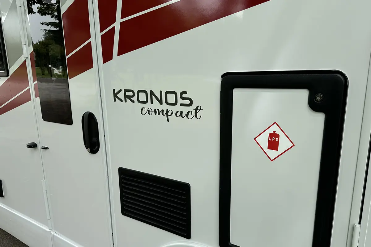Kronos 590 Compact - Roller Team Motorhome